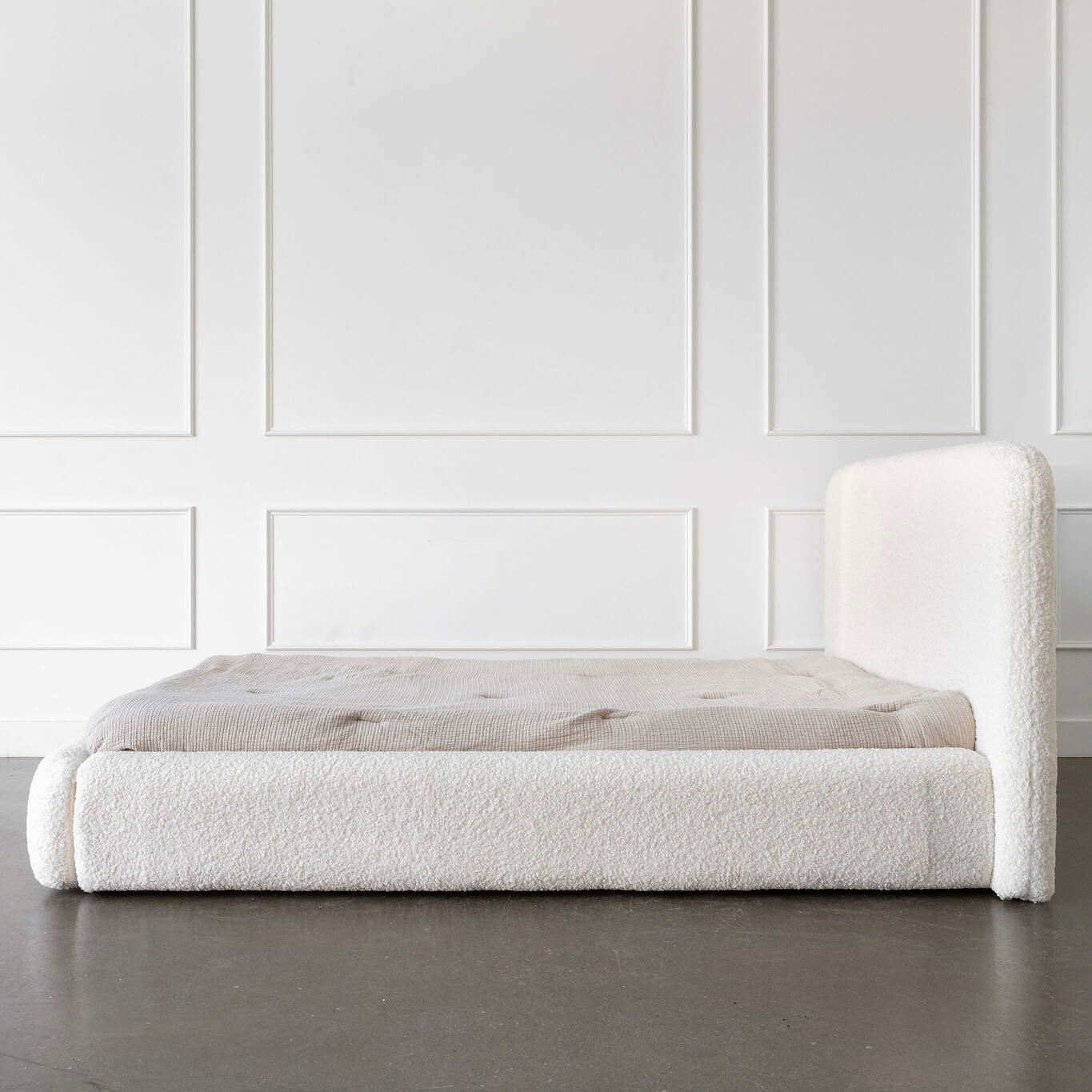 Modern & Minimal Teddy bear Boucle storage bed – Mim Concept