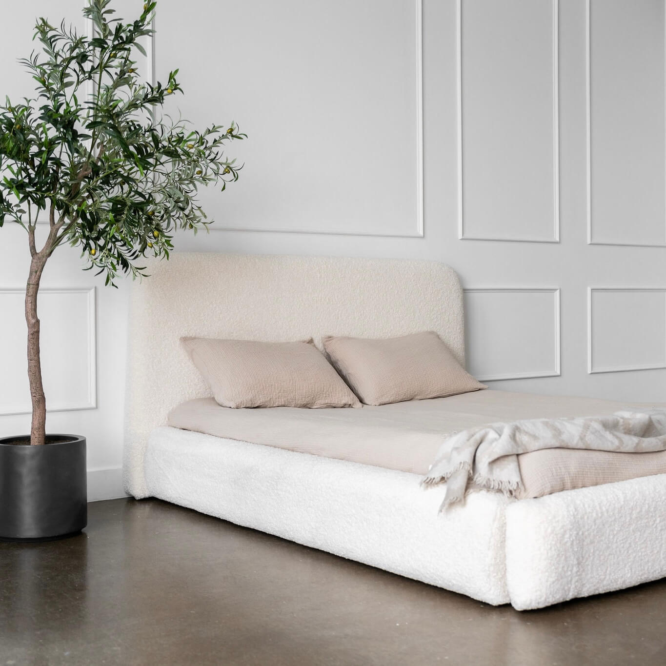 Modern & Minimal Teddy bear Boucle storage bed – Mim Concept